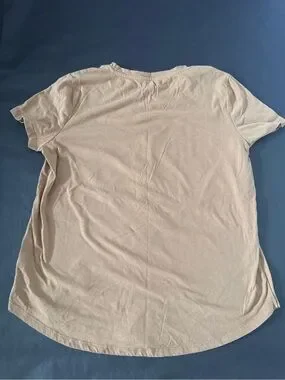 Maurices | Tops | Maurices Tan Ski Lodge Graphic Short Sleeve Tee ...